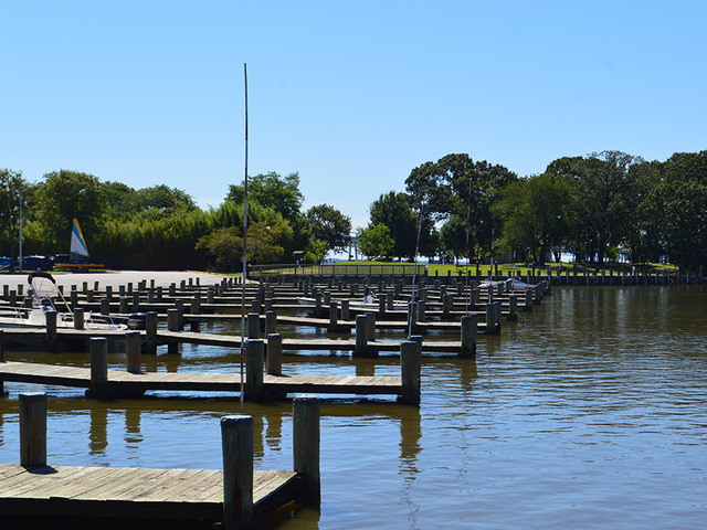 Swimming, fishing, boating and the Bay at Sandy Point State Park ...
